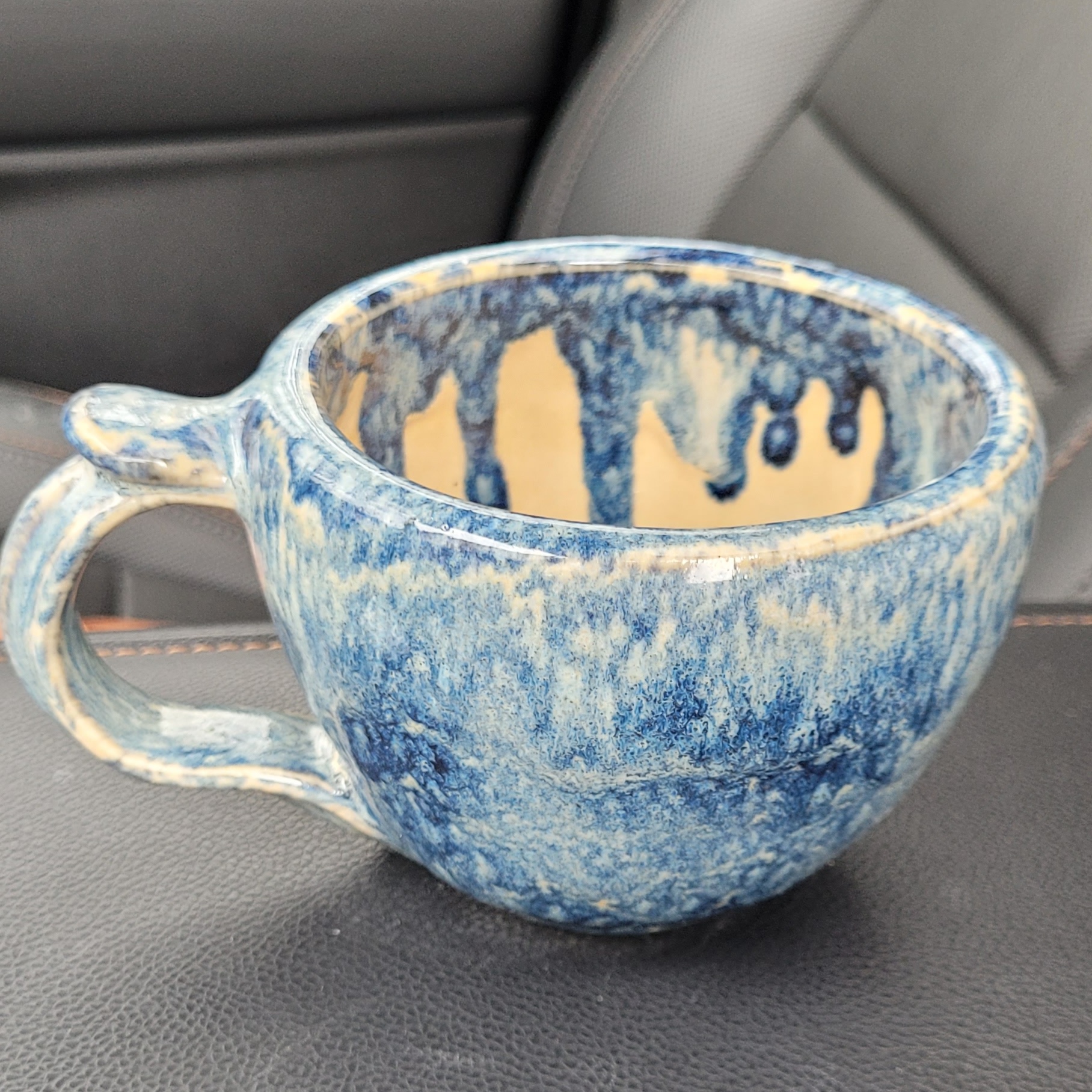 Speedball Nightshade over Champagne Quartz | glazeshare