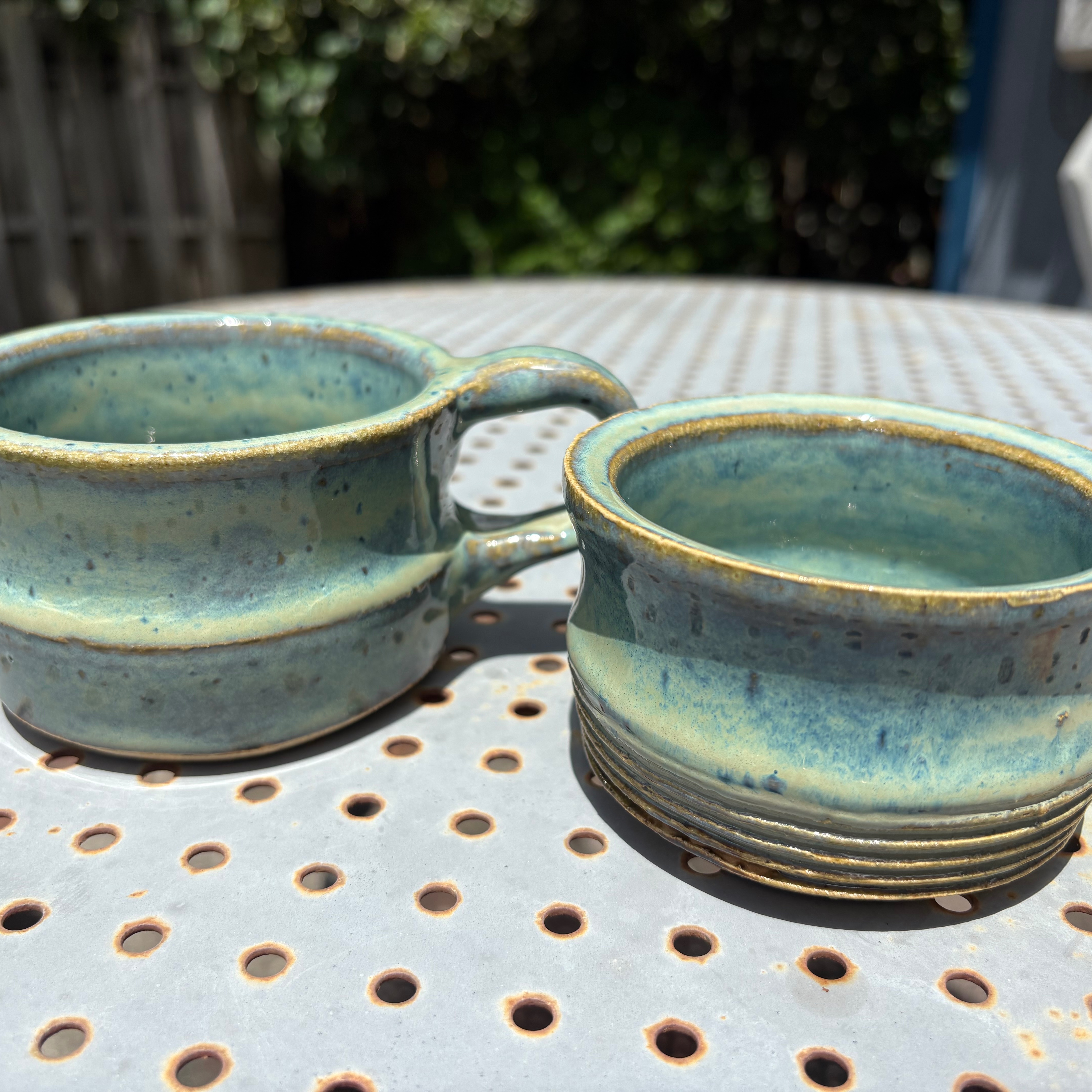 seaweed over textured turquoise | glazeshare
