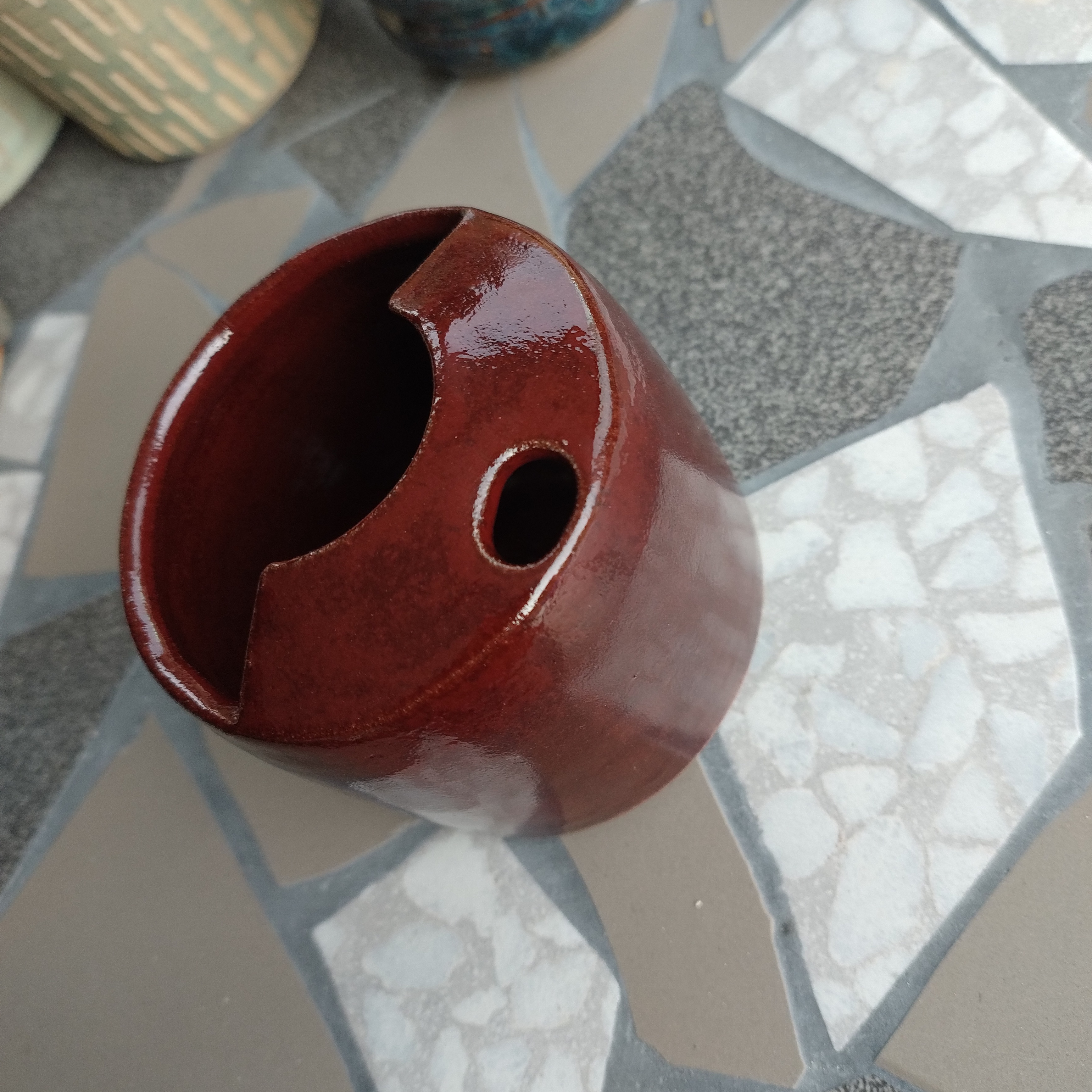 Deep firebrick on dark clay | glazeshare